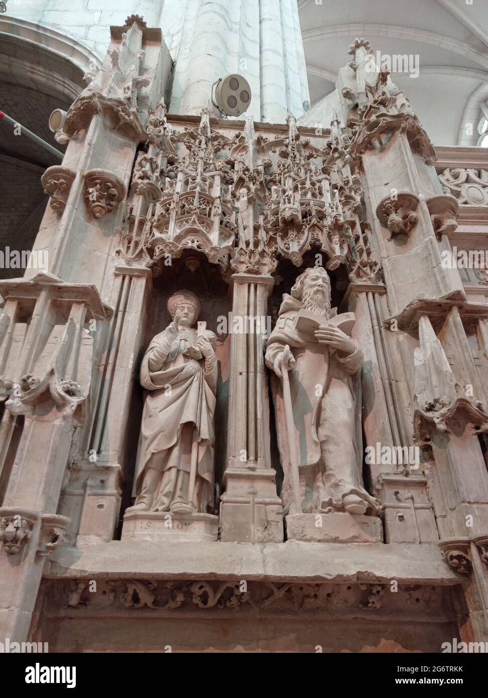 Intérieur de l'église Saint Florentin, Yonne, France Stock Photo - Alamy