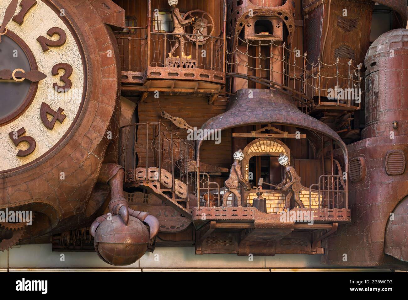 Howl’s moving castle hi-res stock photography and images - Alamy