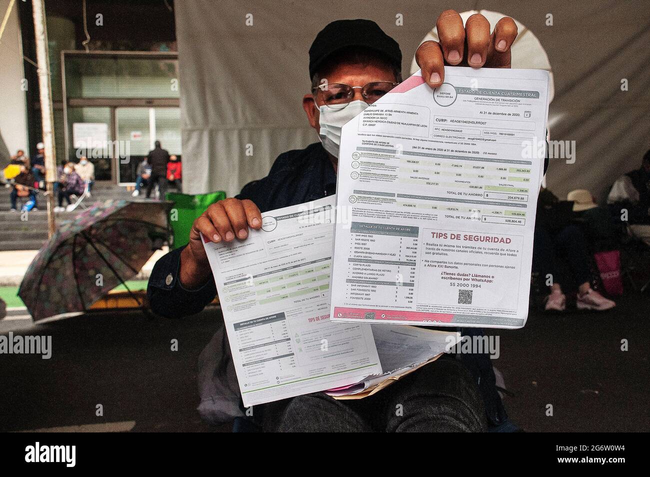 Mexican social security institute hi-res stock photography and images ...