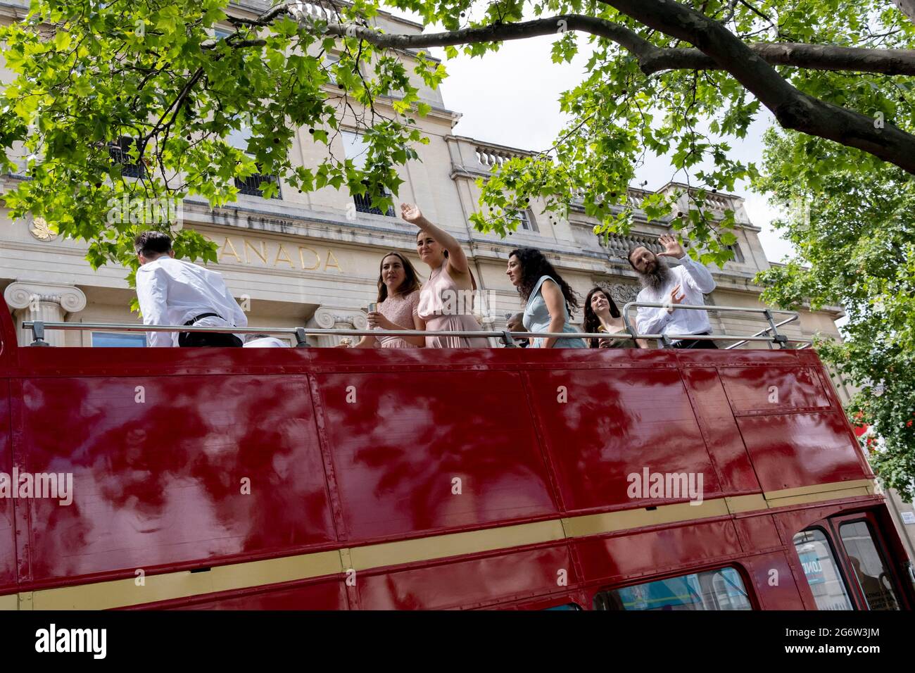 Open air party bus hi-res stock photography and images - Alamy