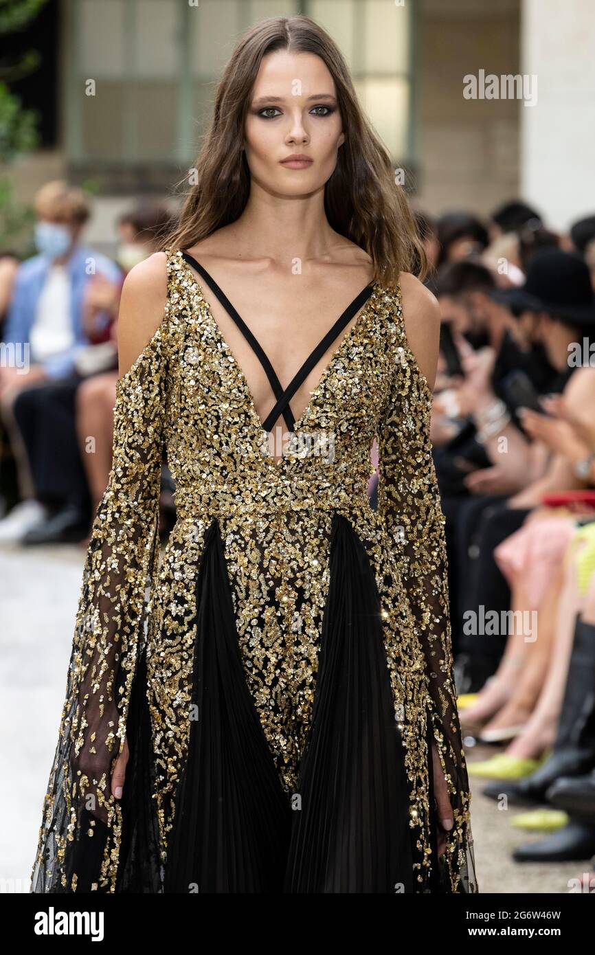 Paris, Frankreich. 07th July, 2021. ZUHAIR MURAD Haute Couture Fall ...