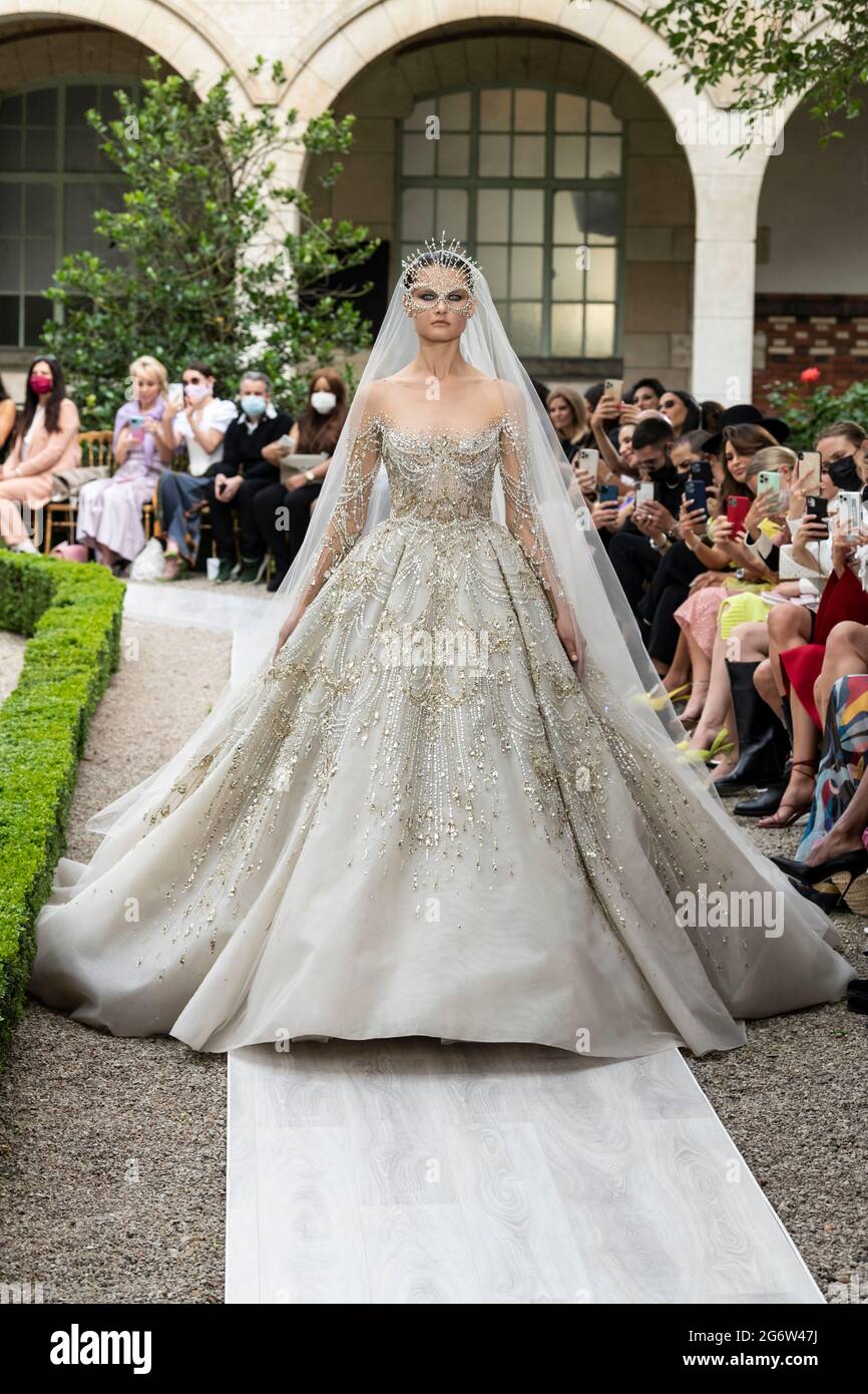 Paris, Frankreich. 07th July, 2021. ZUHAIR MURAD Haute Couture Fall ...