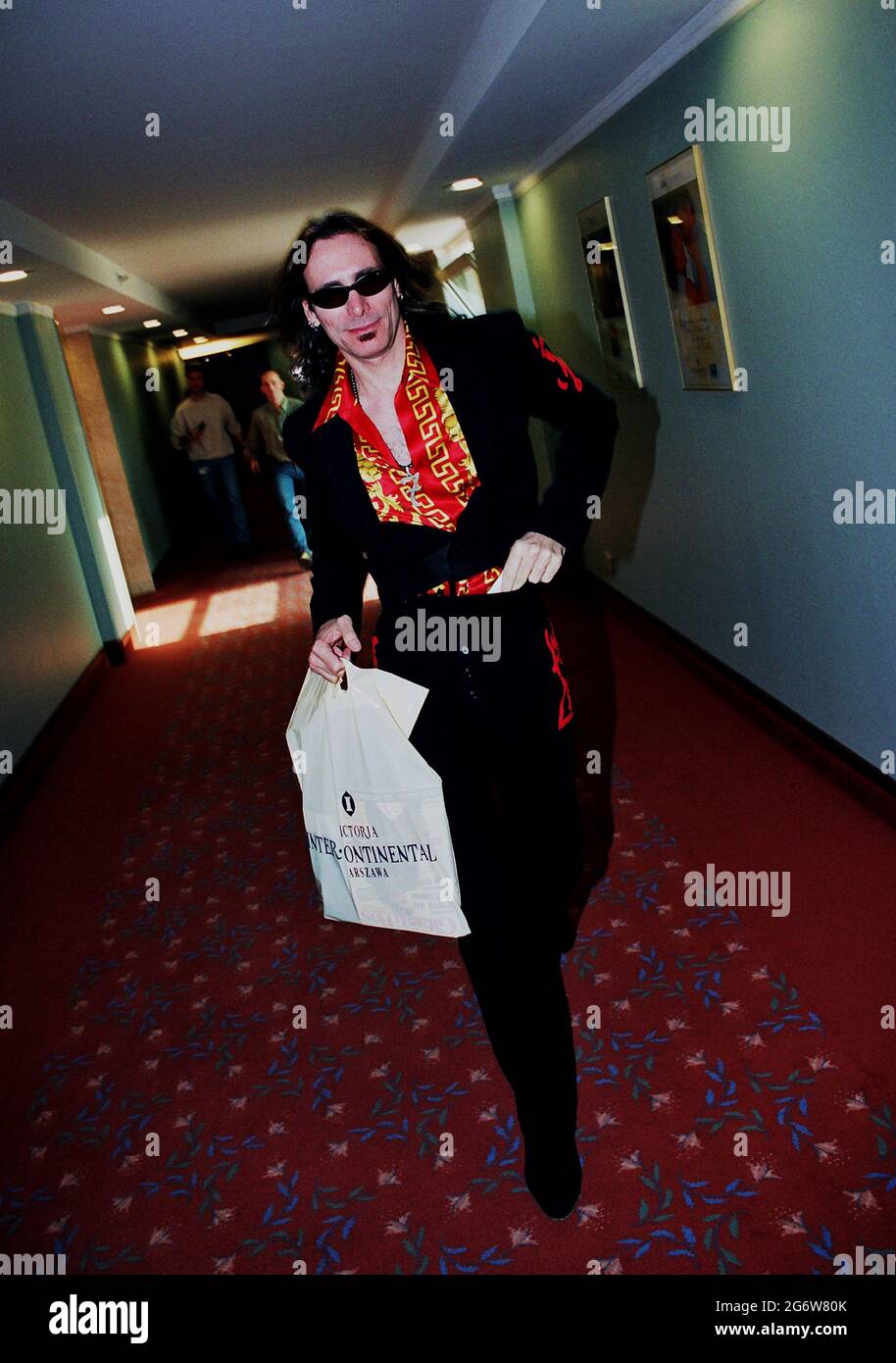 Steve Vai performing, Steve, Steven Siro Vai, Whitesnake (1989 – 1991 ...