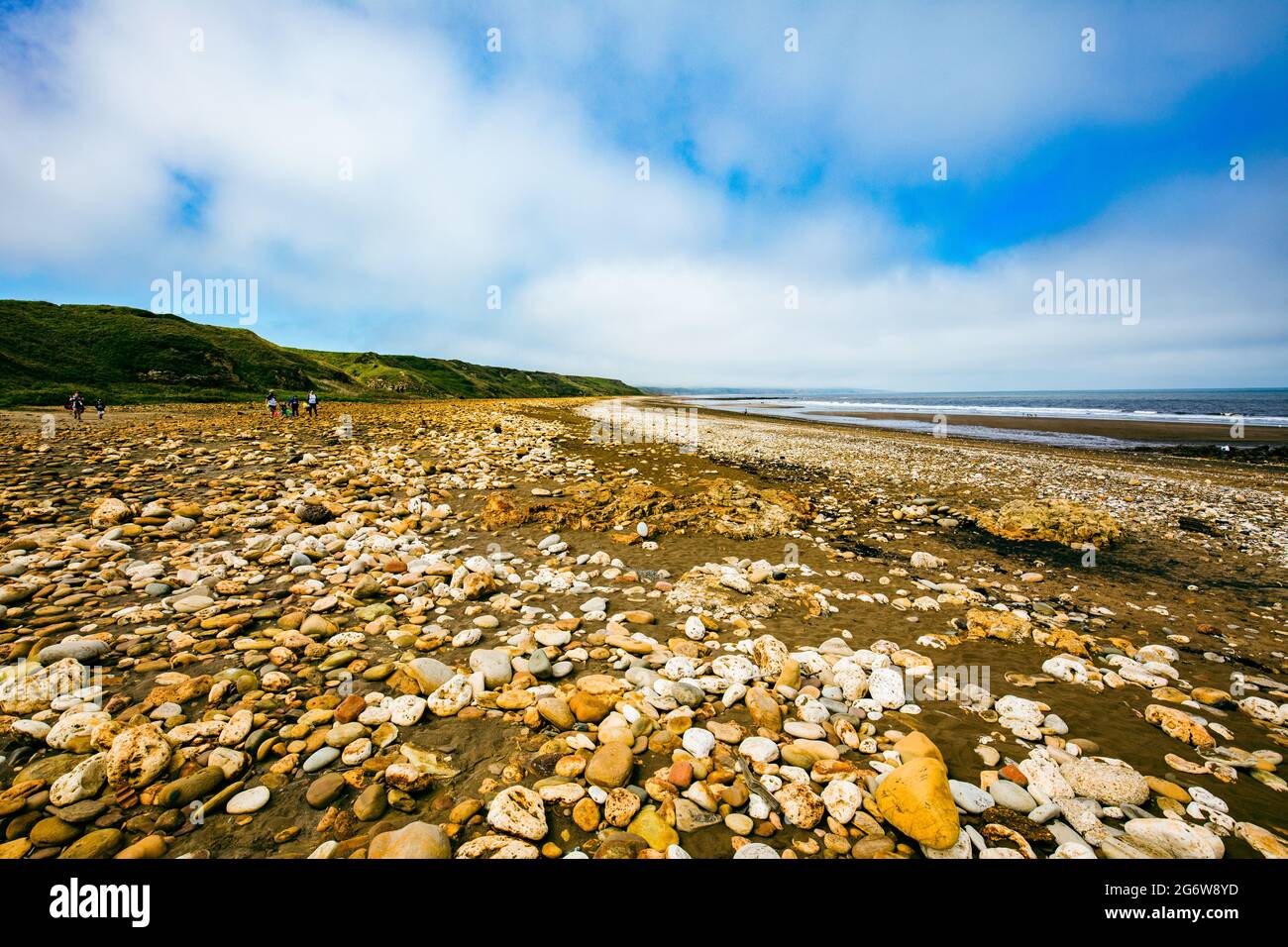 Sunny Cliffs and beach at Blackhall Rocks and Cromdon Dene Beach Stock ...