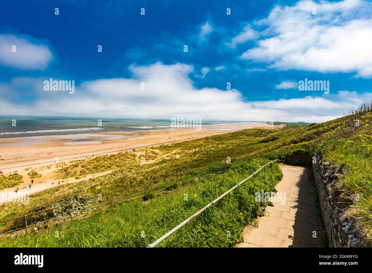 Sunny Cliffs and beach at Blackhall Rocks and Cromdon Dene Beach Stock ...