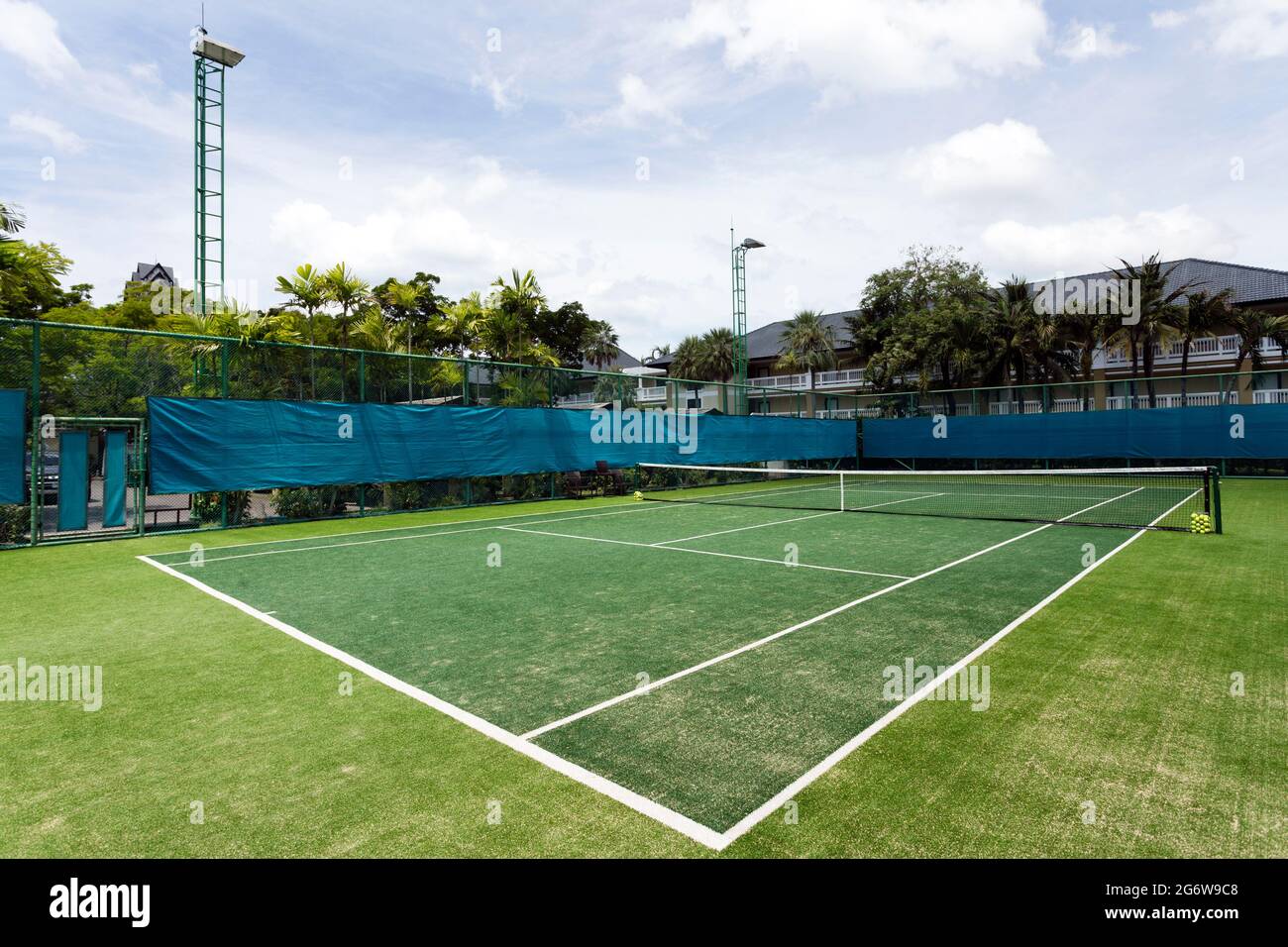 Grass tennis surface hi-res stock photography and images - Alamy