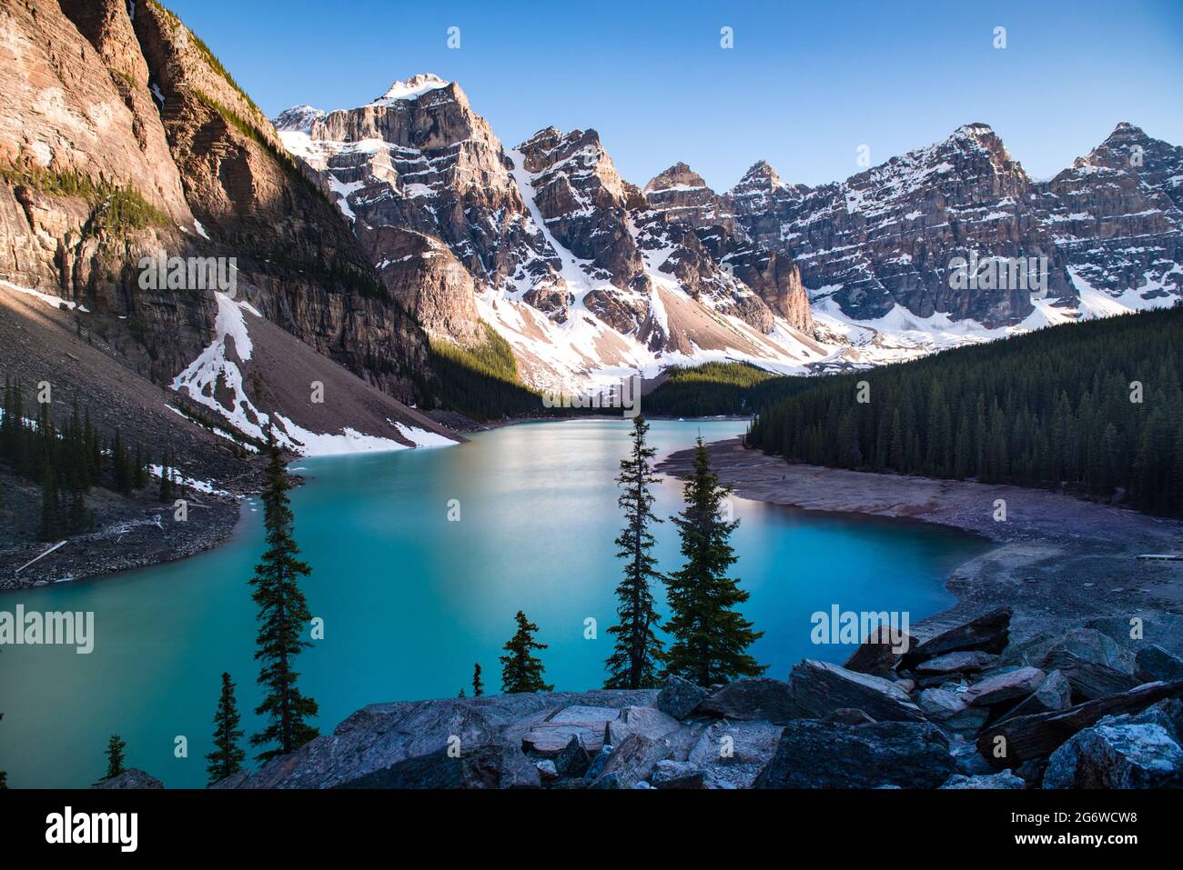 Shadow lake banff national park hi-res stock photography and images - Alamy