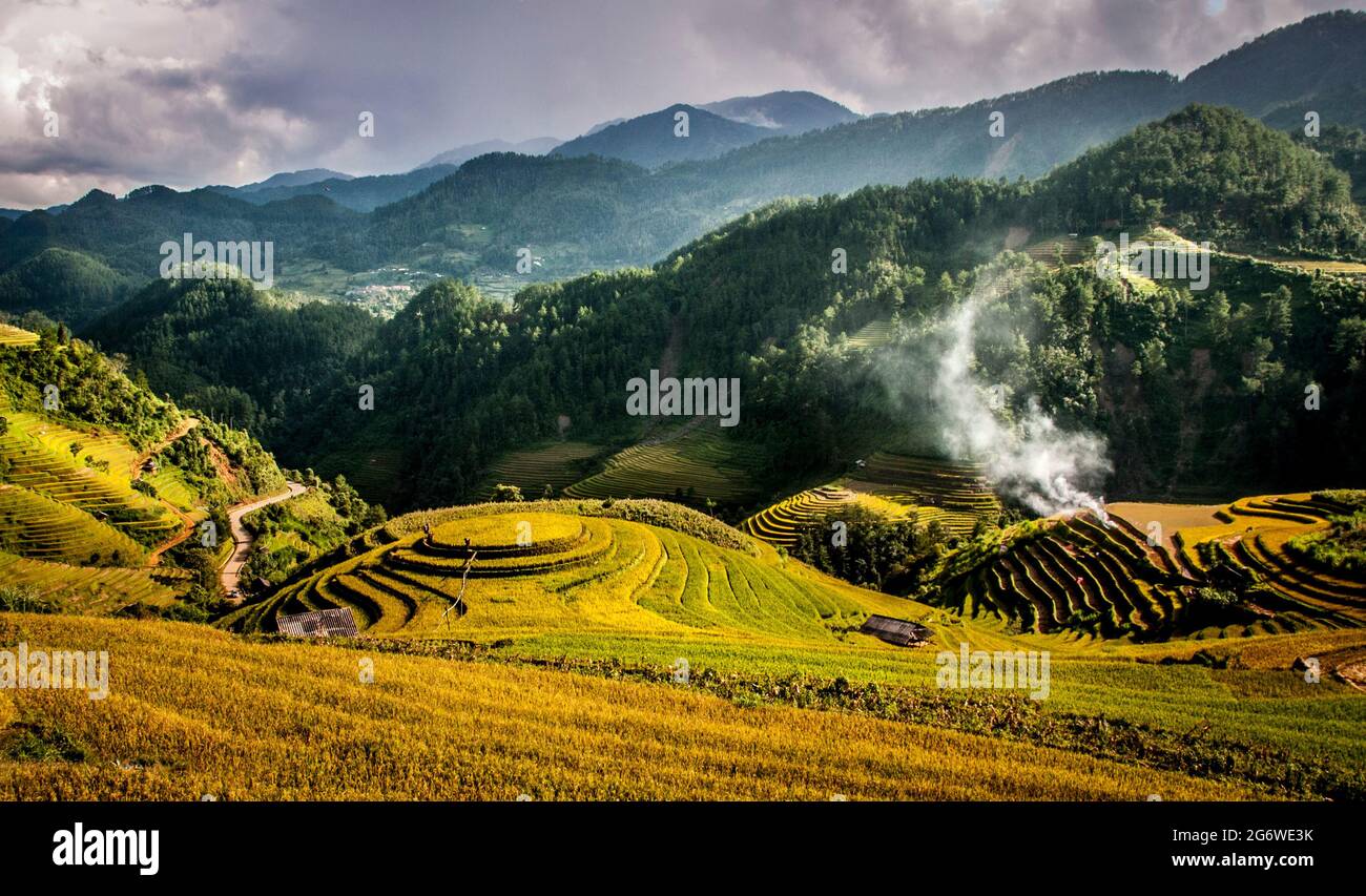 Mu cang chai sightseeing hi-res stock photography and images - Alamy