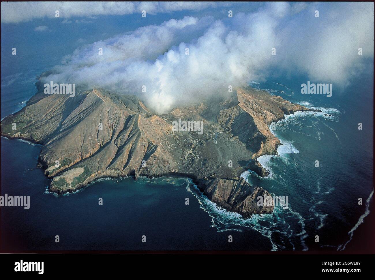 NEW ZEALAND, NORTH ISLAND, WHITE ISLAND FROM ABOVE Stock Photo - Alamy
