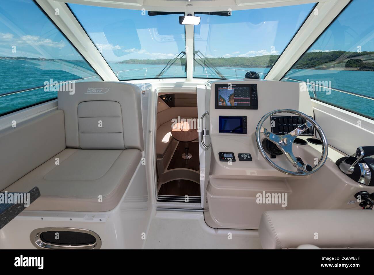 Boston Whaler 315 Conquest power boat helm station Stock Photo - Alamy