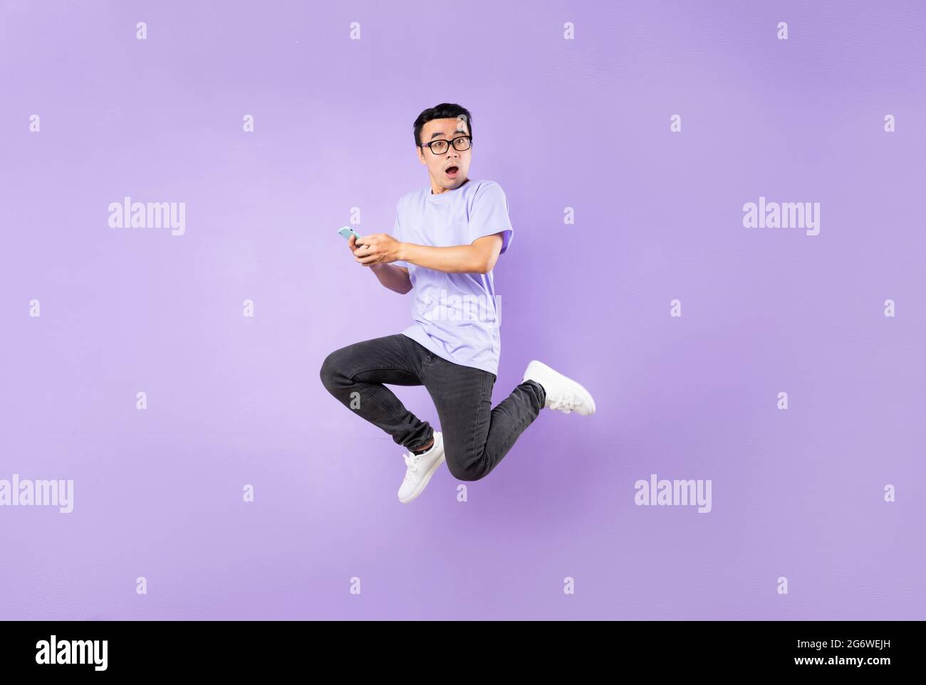 Portrait full body asian male hi-res stock photography and images - Alamy