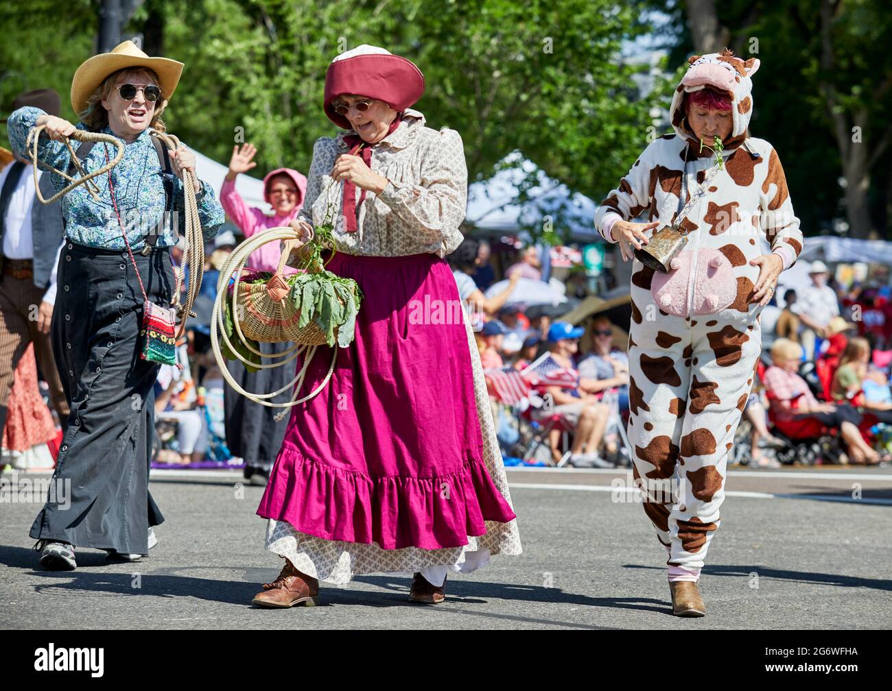 Prescott, Arizona, USA - July 3, 2021: Female participants in costume ...