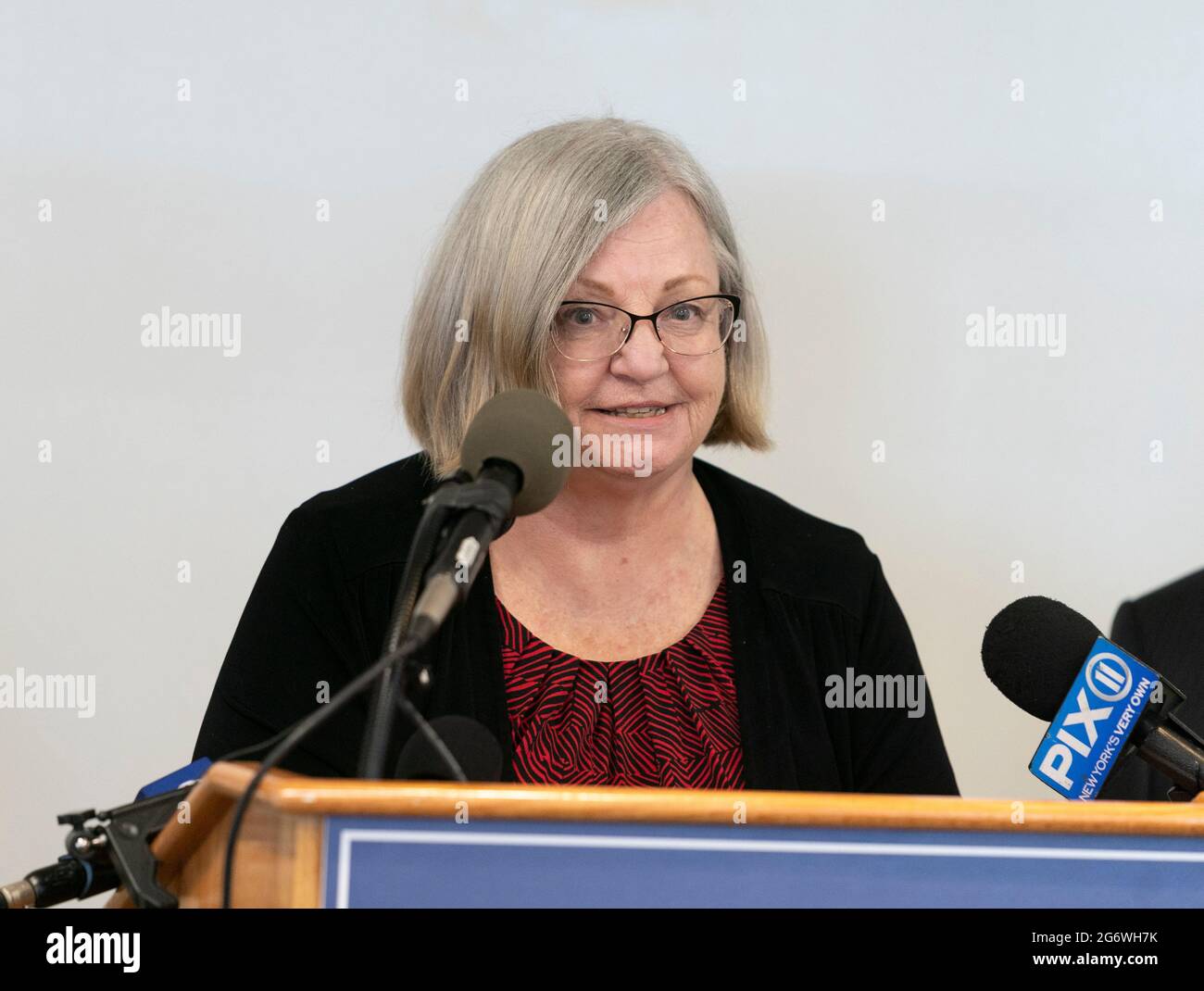 Simon weiss hi-res stock photography and images - Alamy