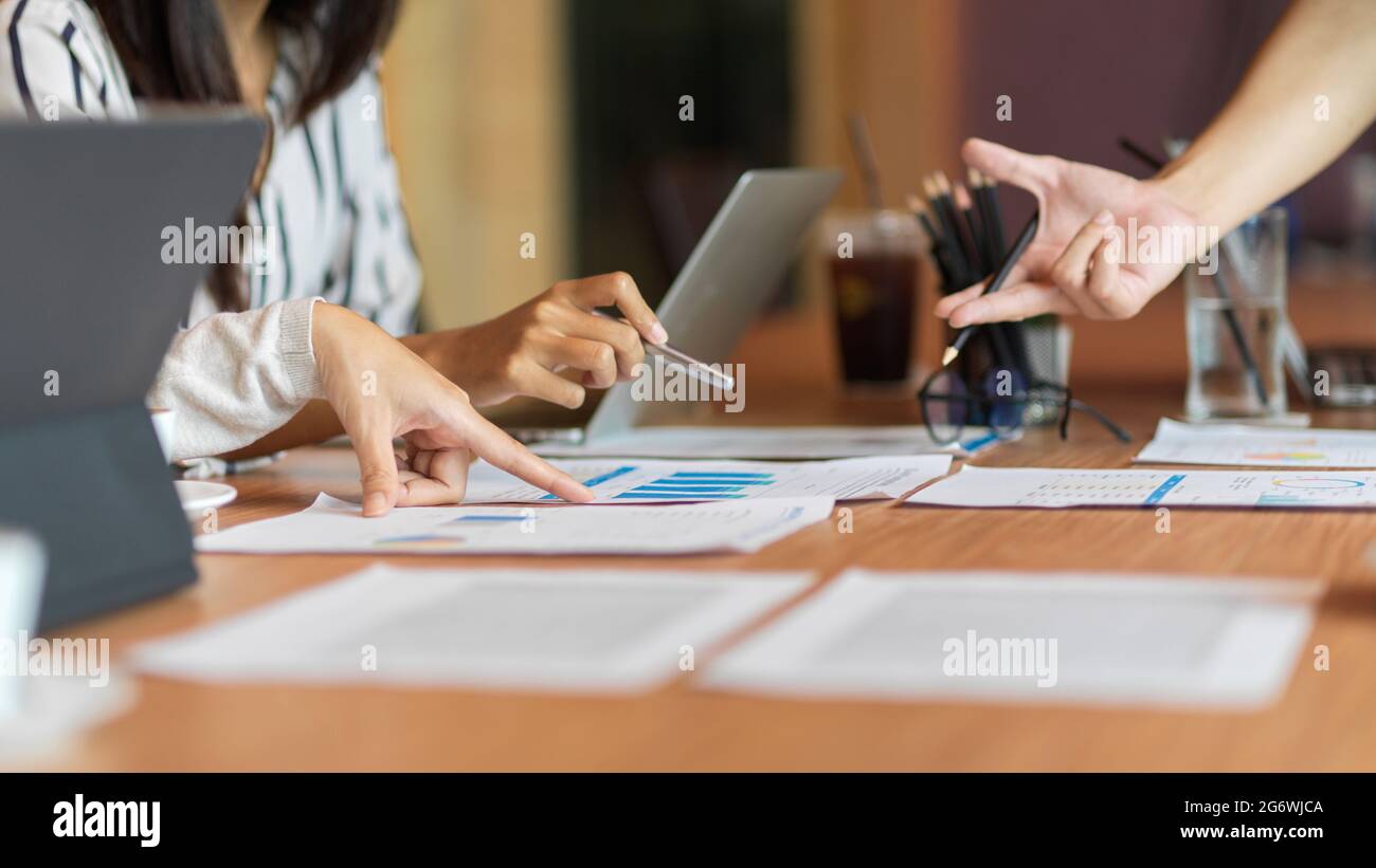 Analyse room hi-res stock photography and images - Alamy