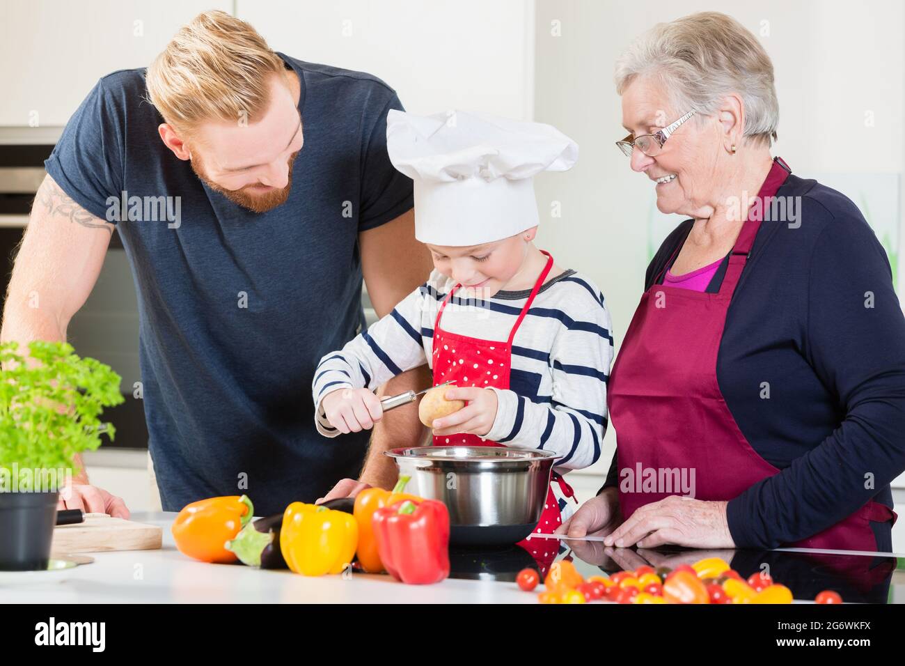 Dad kids kitchen hi-res stock photography and images - Alamy