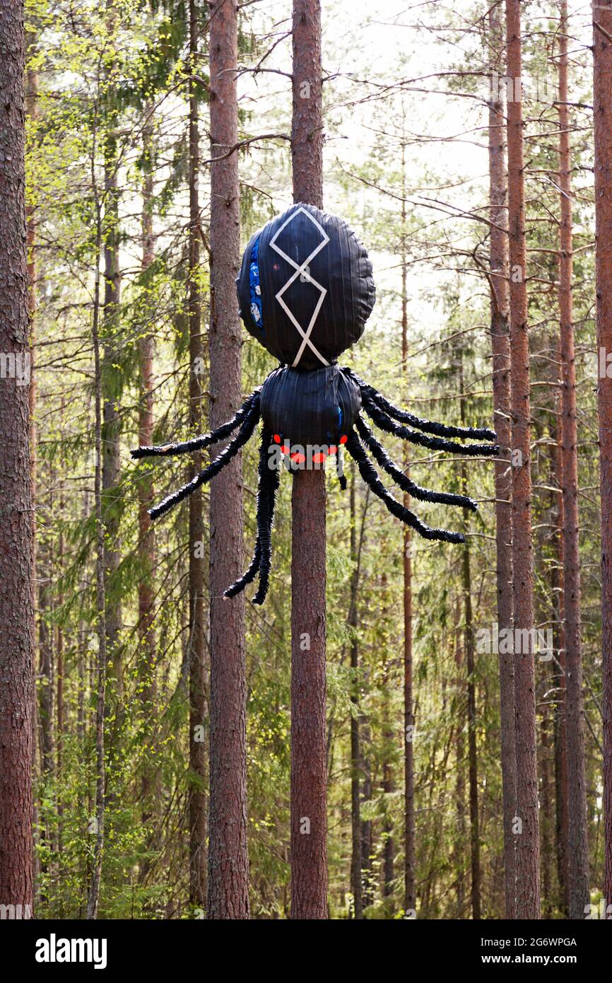 Huge fake spider hi-res stock photography and images - Alamy