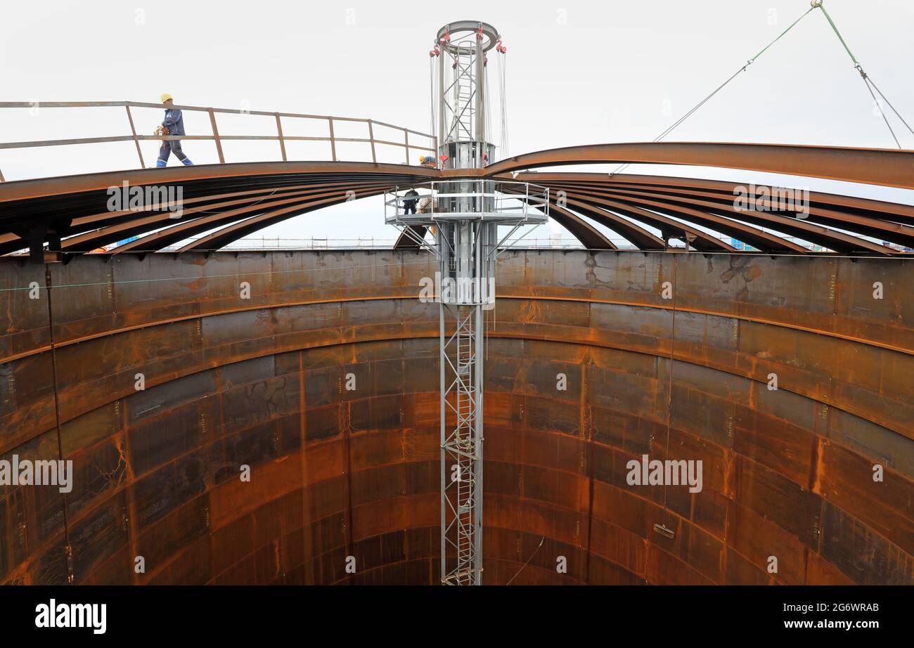 Rostock, Germany. 07th July, 2021. A pressureless hot water storage ...