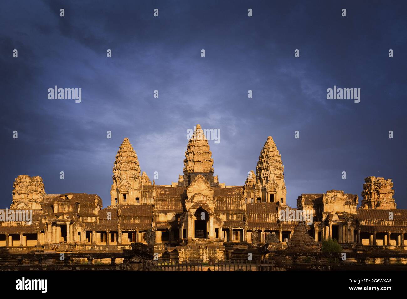 Angkor wat during golden hour a sunrise with a contras hi-res stock ...
