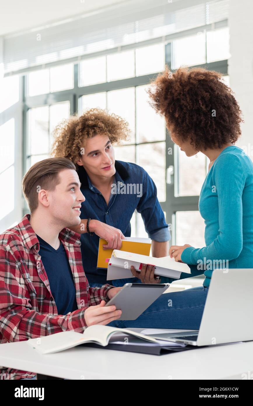 New courses hi-res stock photography and images - Alamy