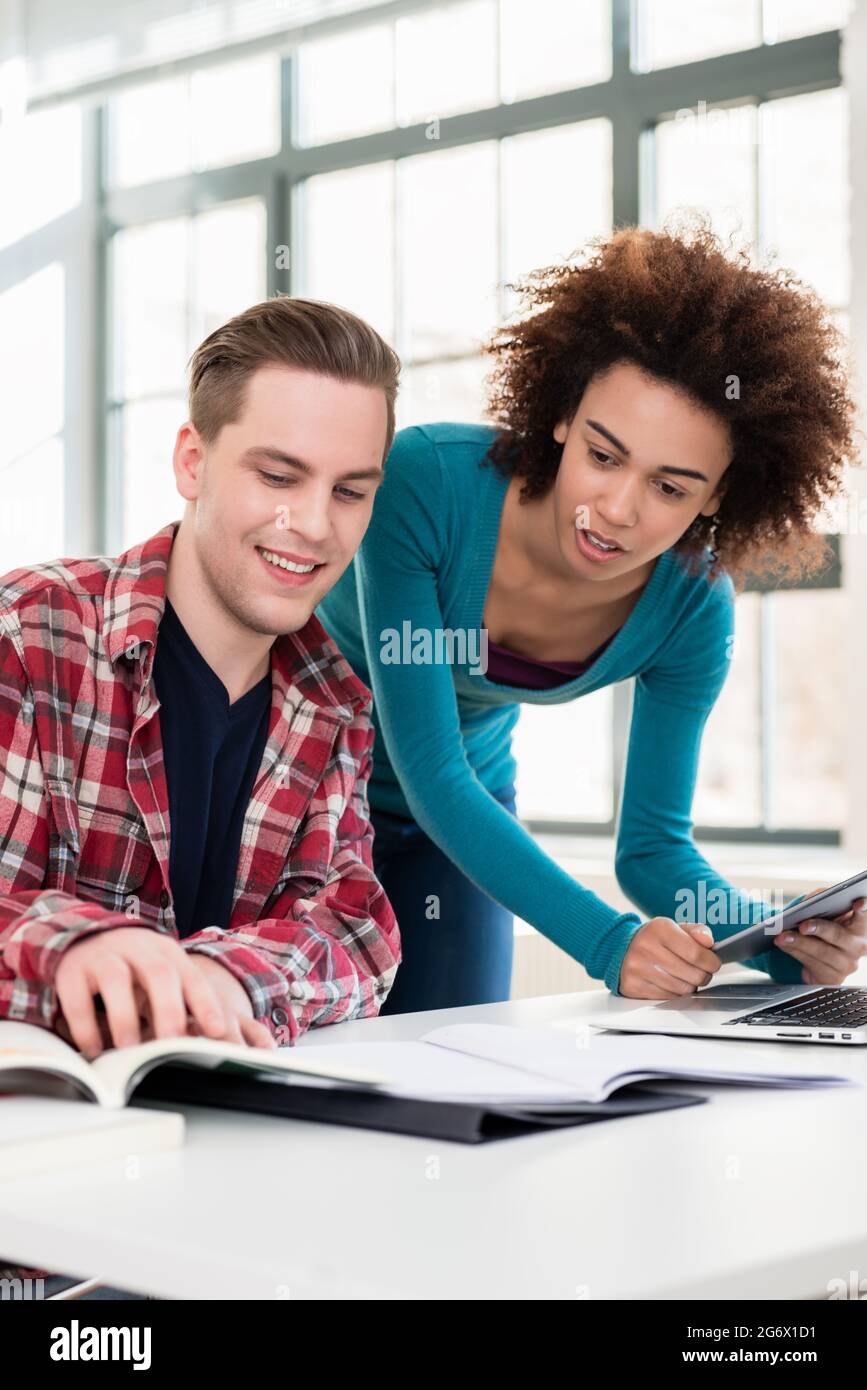 Assignment browsing hi-res stock photography and images - Alamy