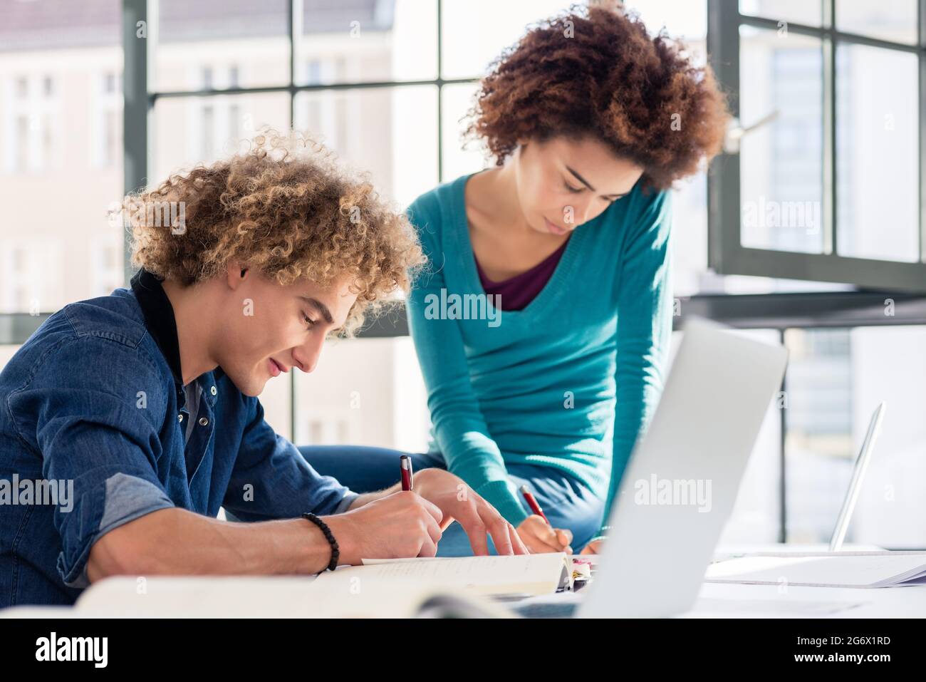 Ideas university hi-res stock photography and images - Alamy