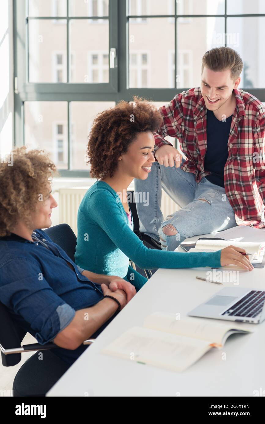 Relaxed classroom hi-res stock photography and images - Alamy