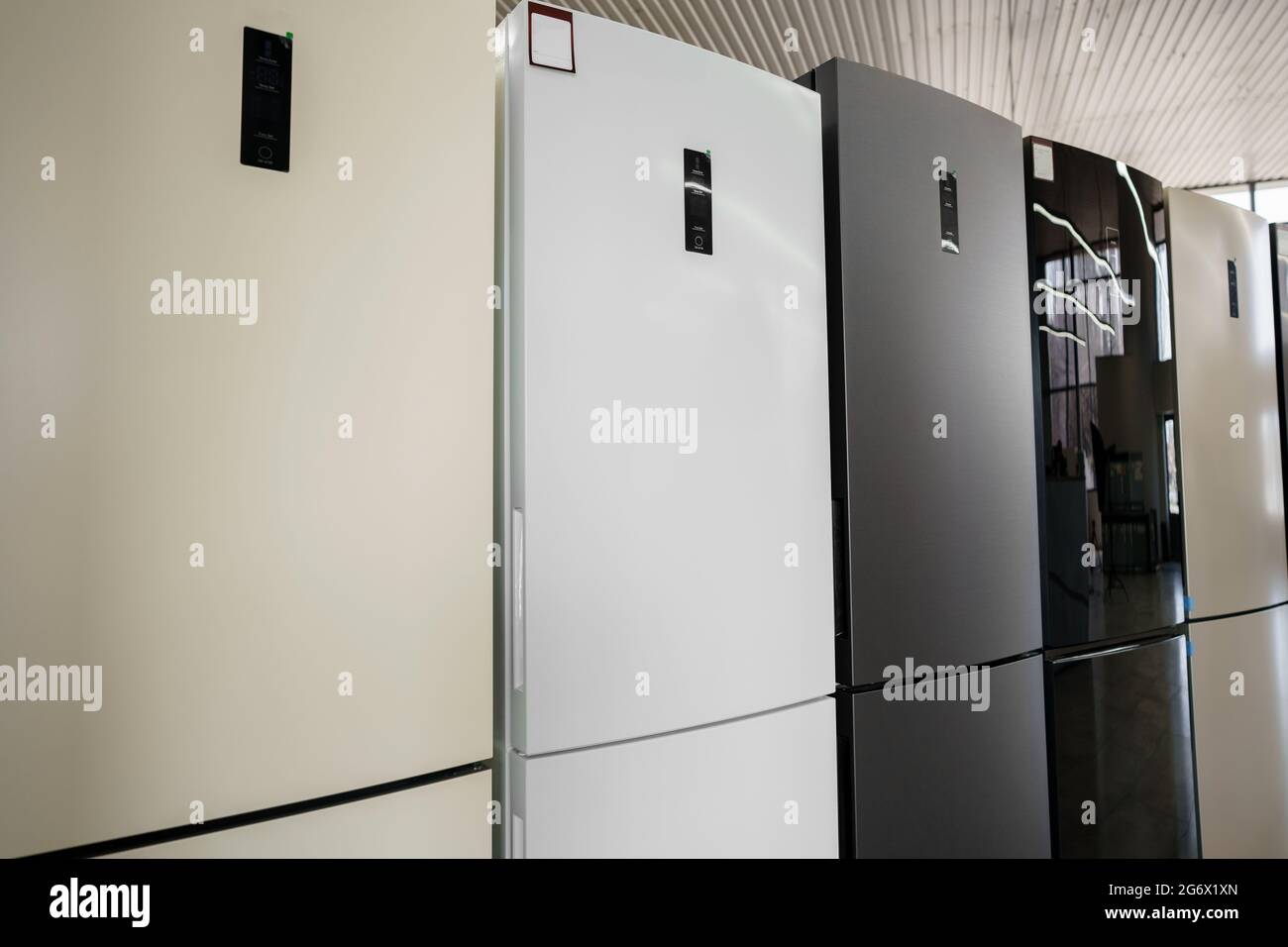 Commercial fridges hi-res stock photography and images - Alamy