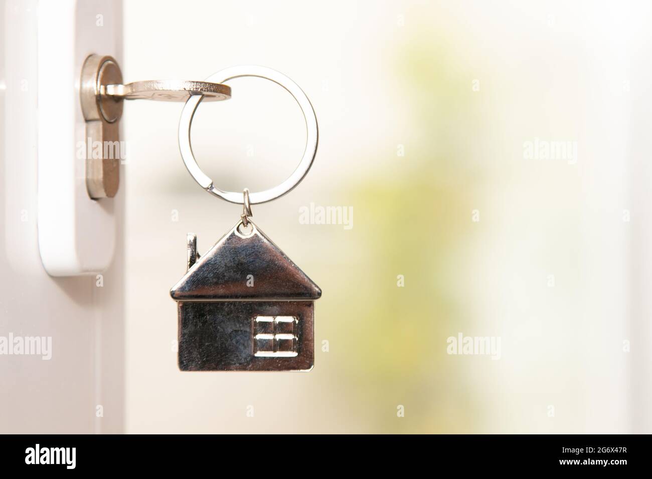 keys in the open house door Stock Photo - Alamy