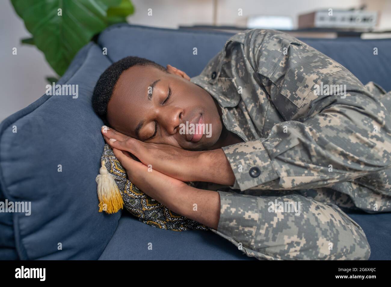 Military posture hi-res stock photography and images - Alamy