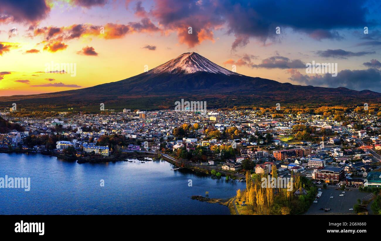 Fuji mountain and Kawaguchiko lake at sunset, Autumn seasons Fuji mountain at yamanachi in Japan ...