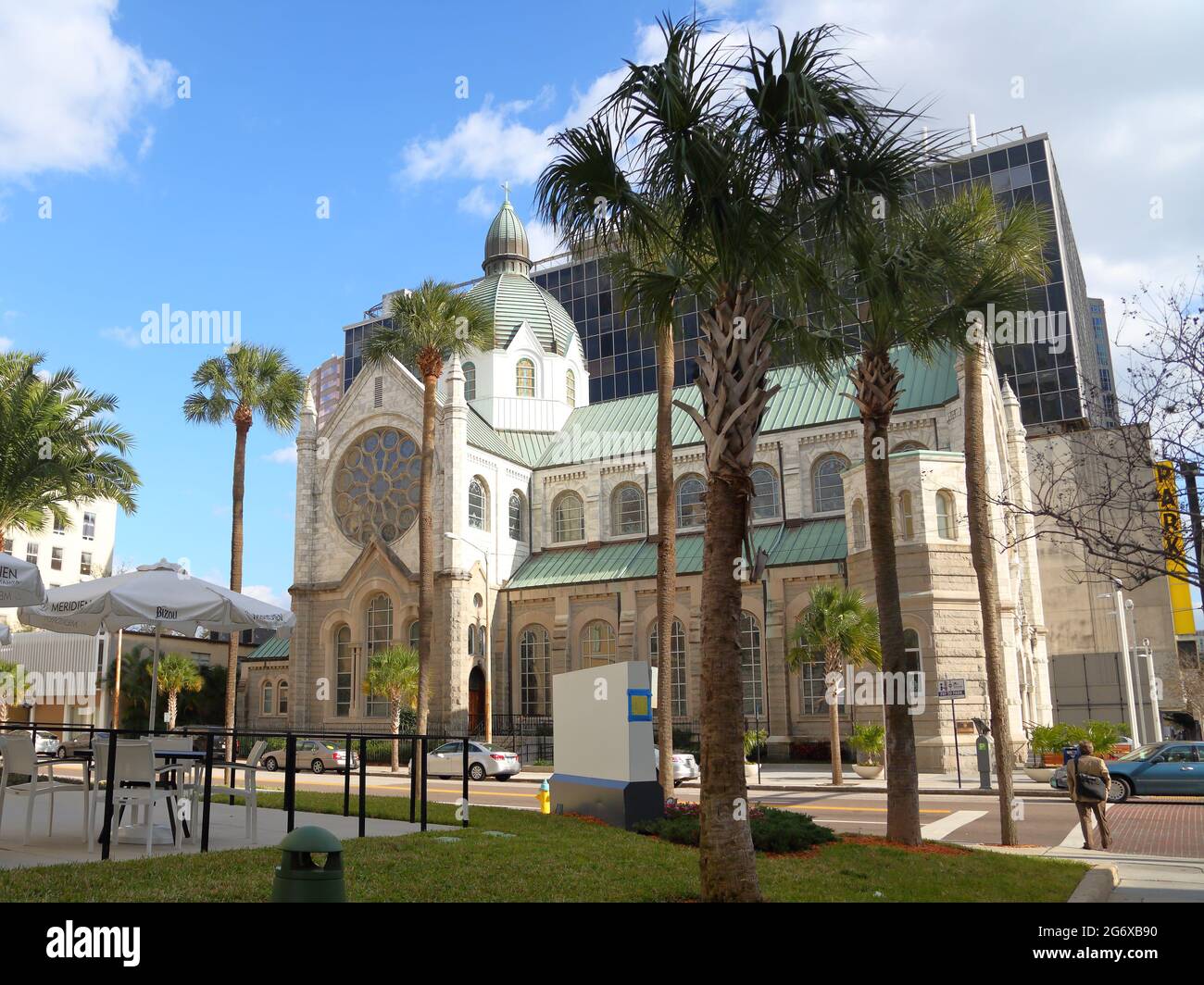 Sacred heart catholic church hi-res stock photography and images - Alamy