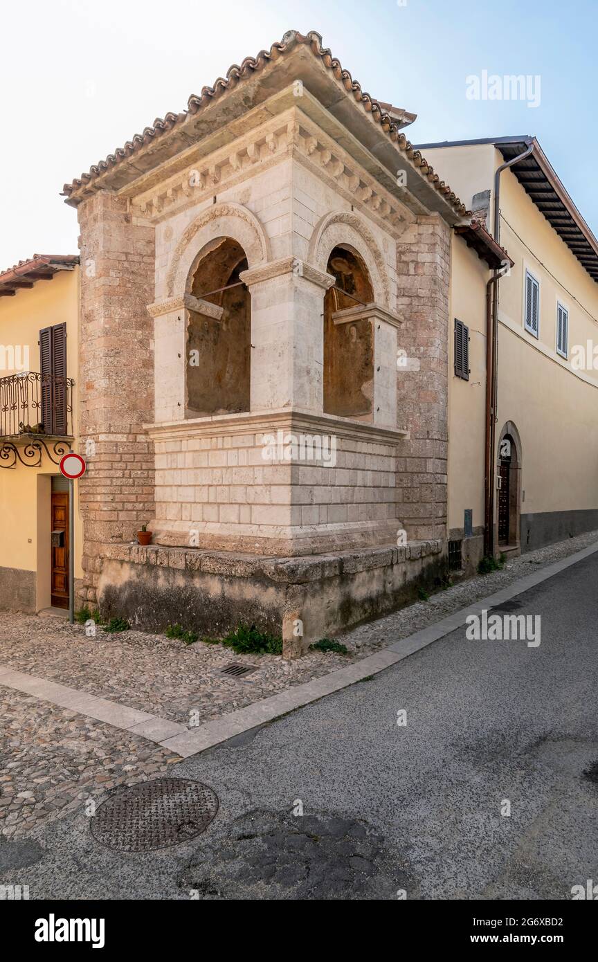 Ancient tempietto hi-res stock photography and images - Alamy