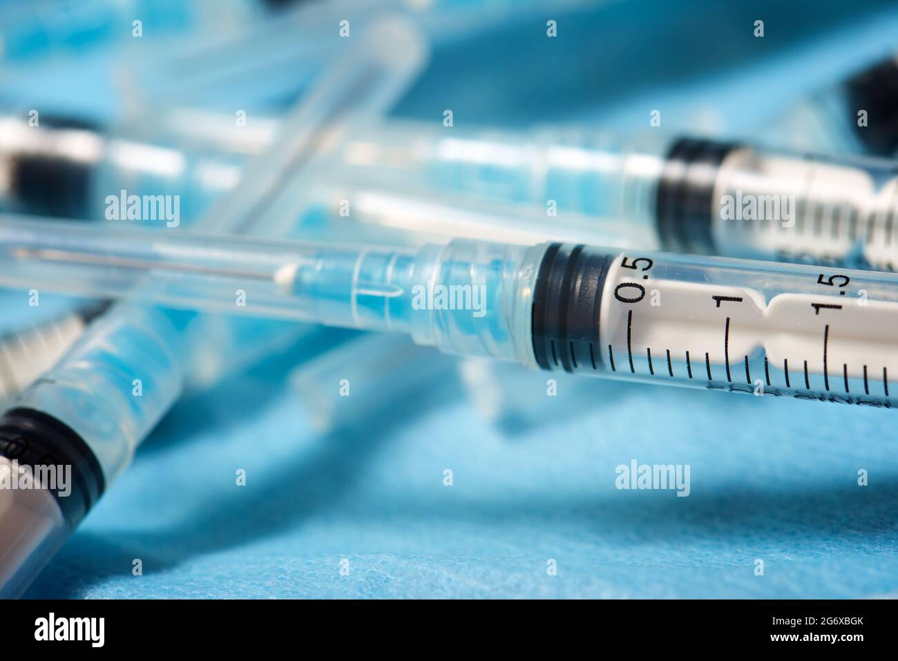 Stacked syringe hi-res stock photography and images - Alamy