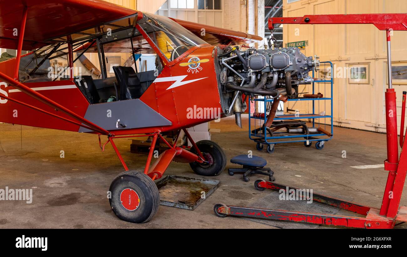 Piper super cub hi-res stock photography and images - Alamy
