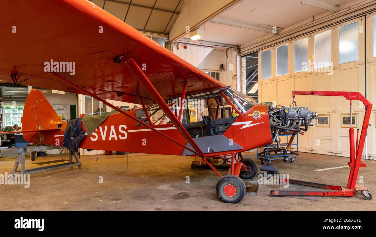 Piper super cub hi-res stock photography and images - Alamy