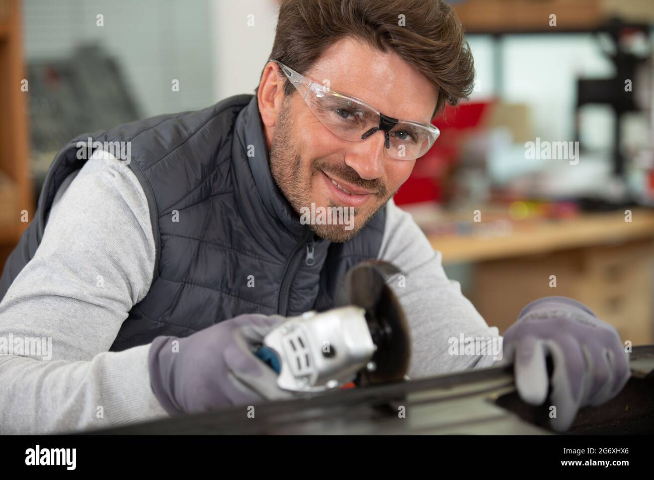 Handheld disc cutter hi-res stock photography and images - Alamy
