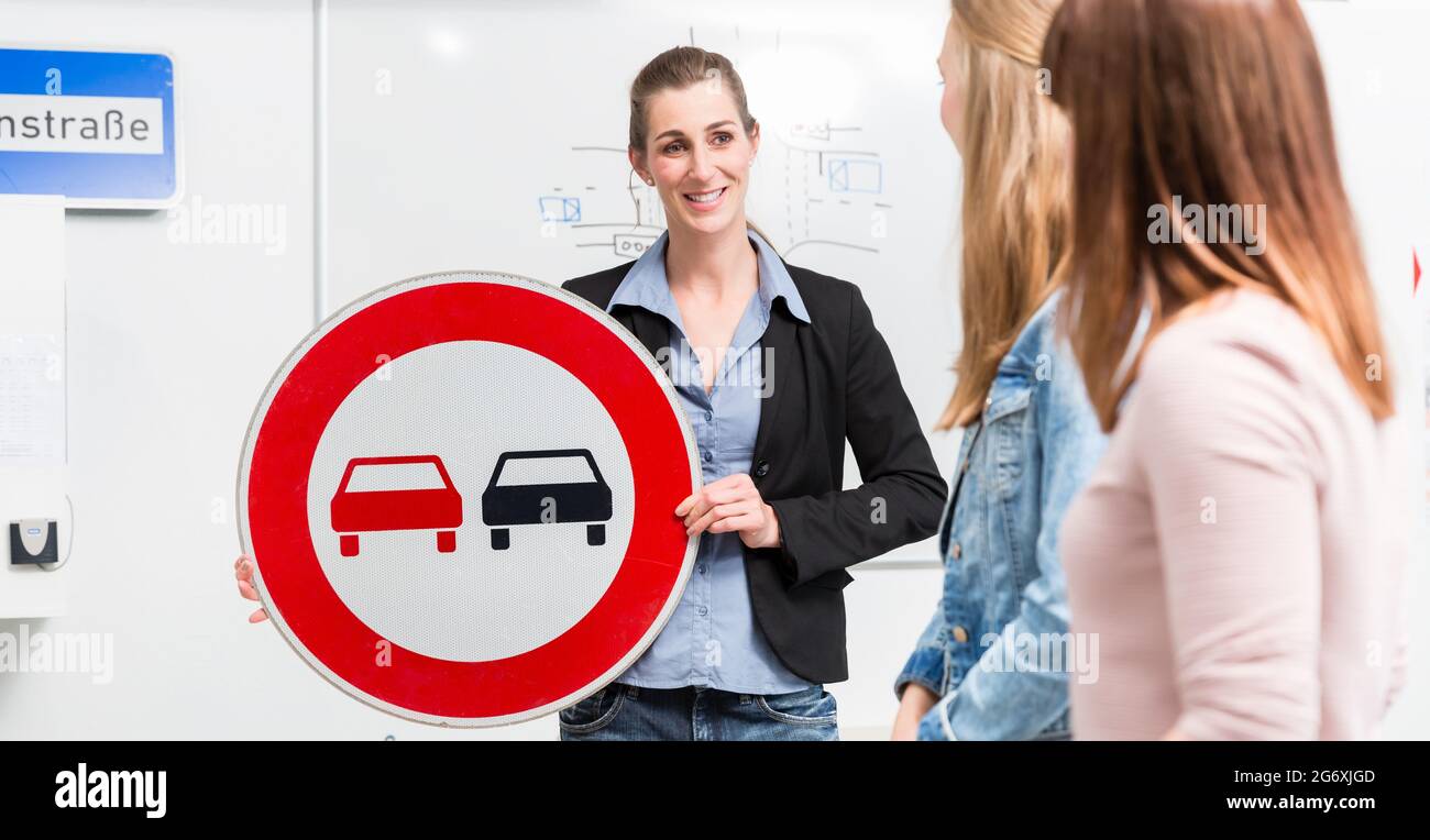 Driving school sign board hi-res stock photography and images - Alamy