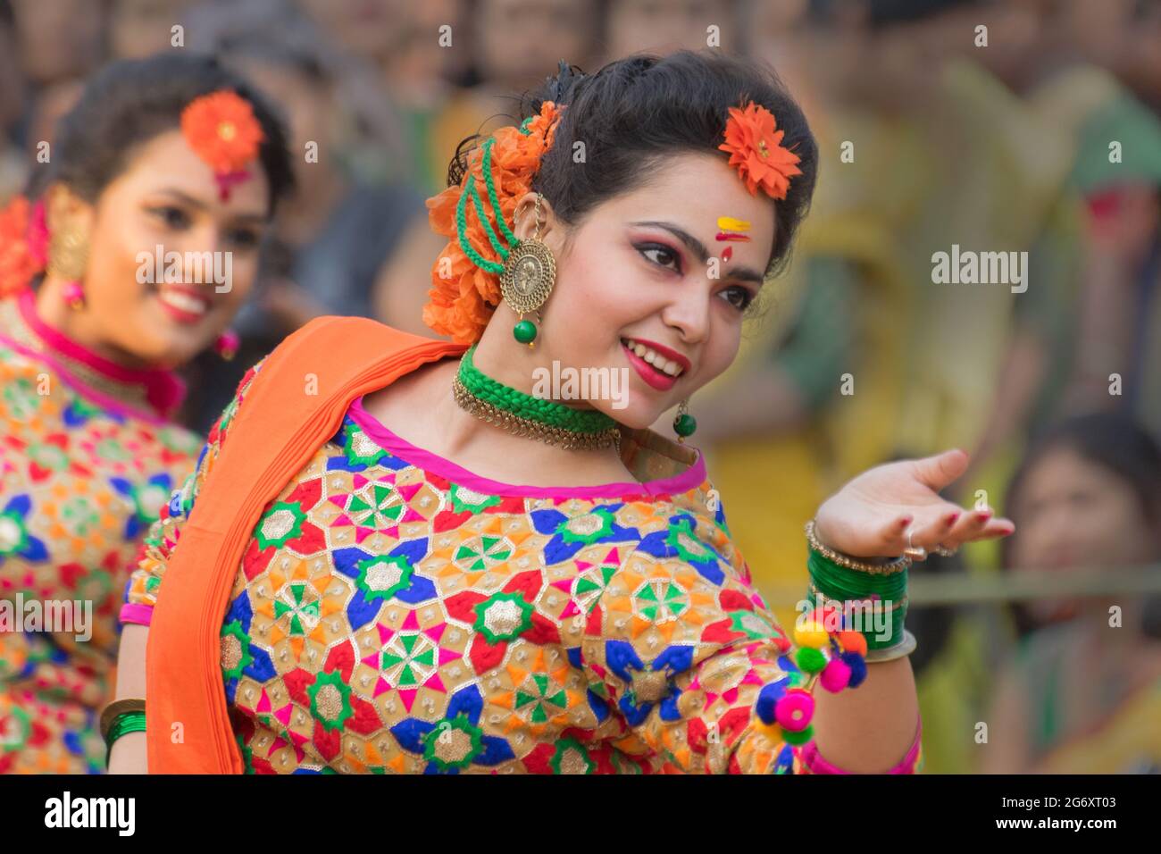 KOLKATA , INDIA - MARCH 12, 2017: Young girl dancers , dressed in sari ...