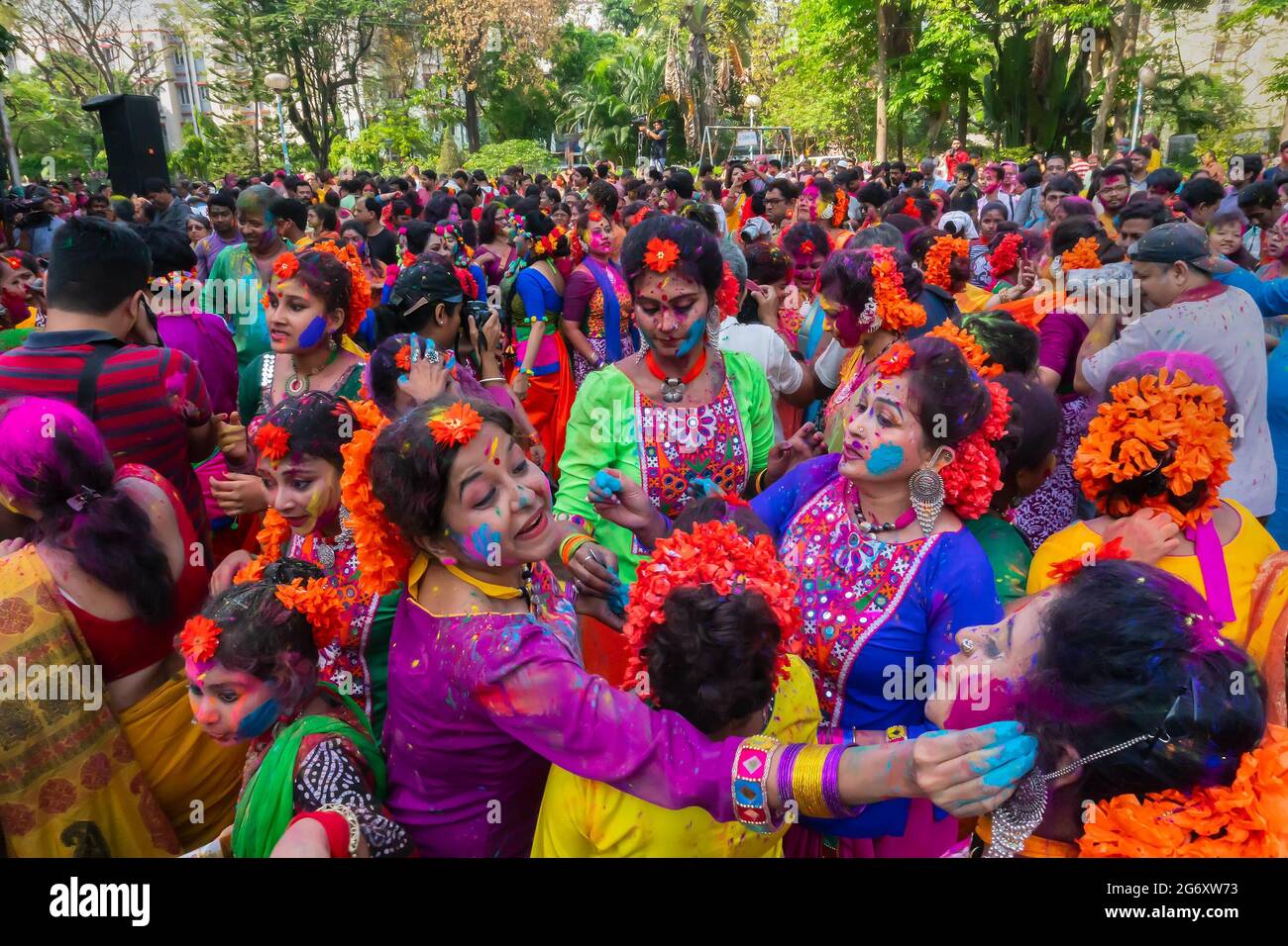 Applying colours hi-res stock photography and images - Alamy