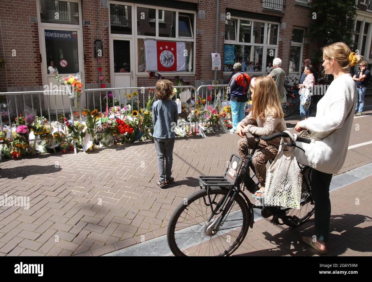People lay flowers in vigil for the Dutch journalist Peter R de Vries ...