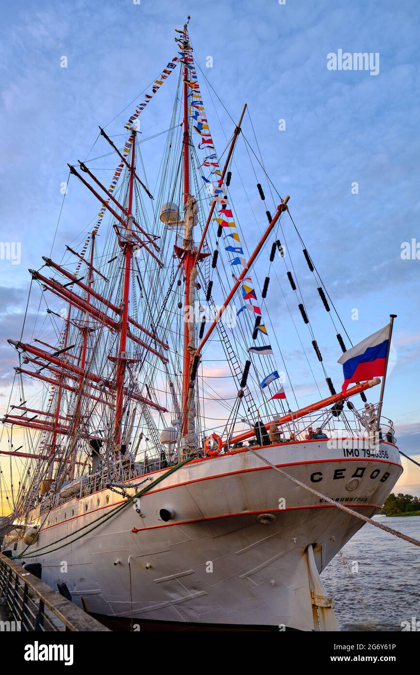 Sedov, magnificent sailing boat, fête de la rivière, Bordeaux, France ...