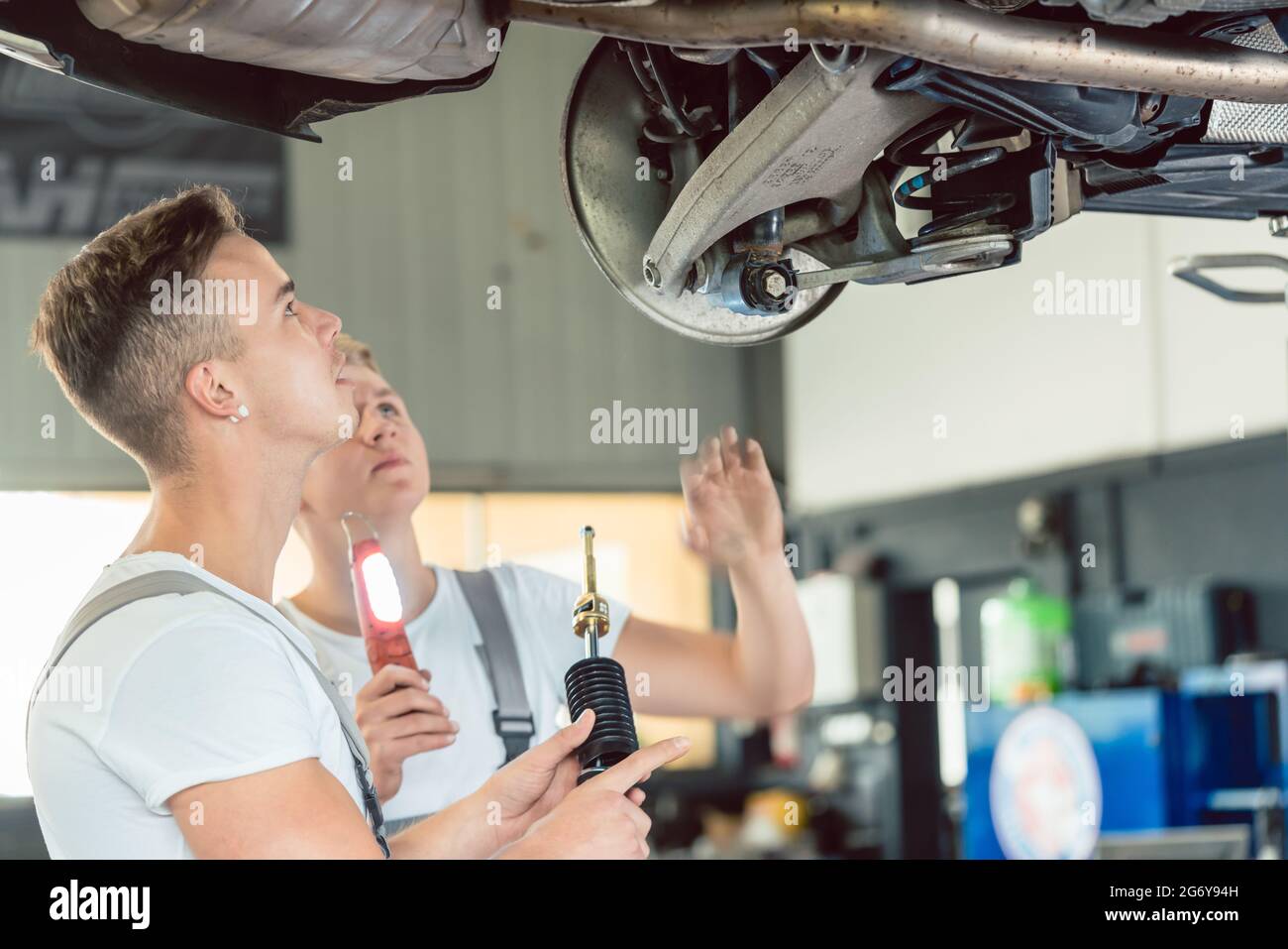 Shock absorbers hi-res stock photography and images - Alamy