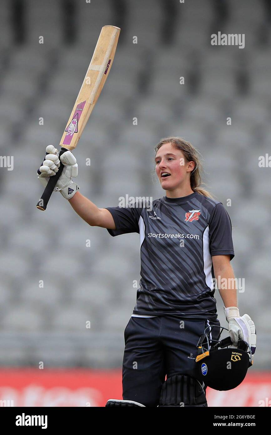 Emma lamb hi-res stock photography and images - Alamy