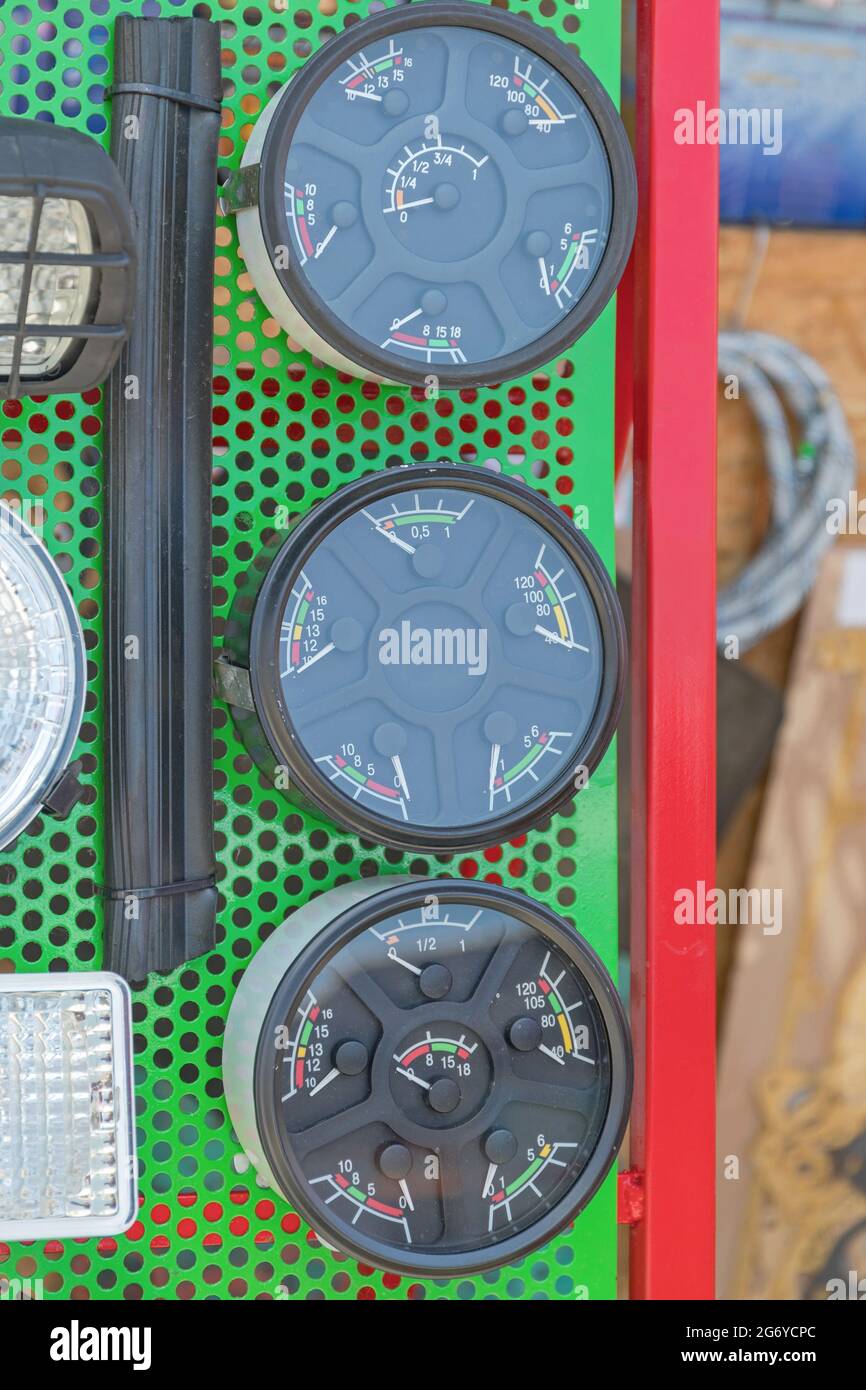 Dashboard gauges hi-res stock photography and images - Alamy