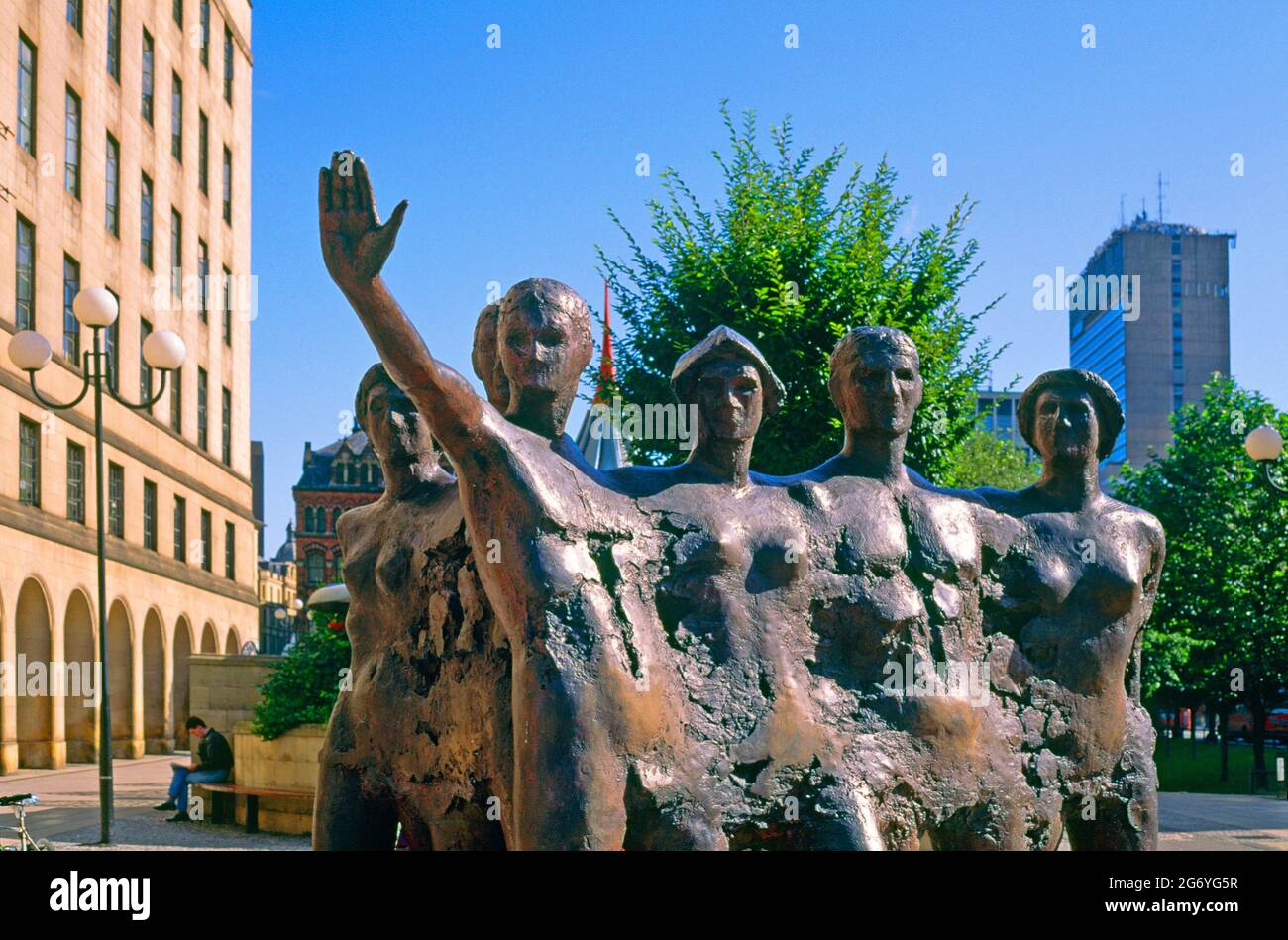 Metallic architecture hi-res stock photography and images - Alamy