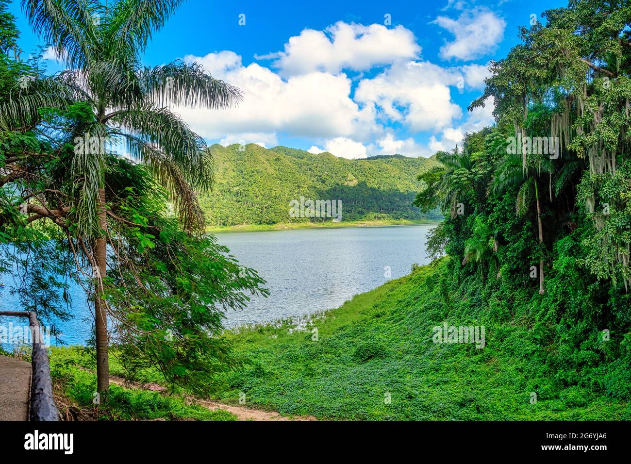Hanabanilla dam hi-res stock photography and images - Alamy