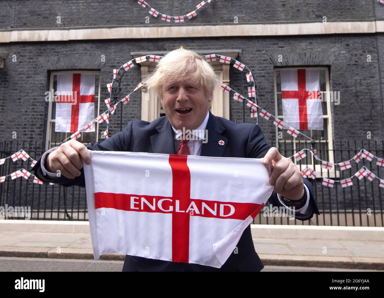 Boris with england flag hi-res stock photography and images - Alamy