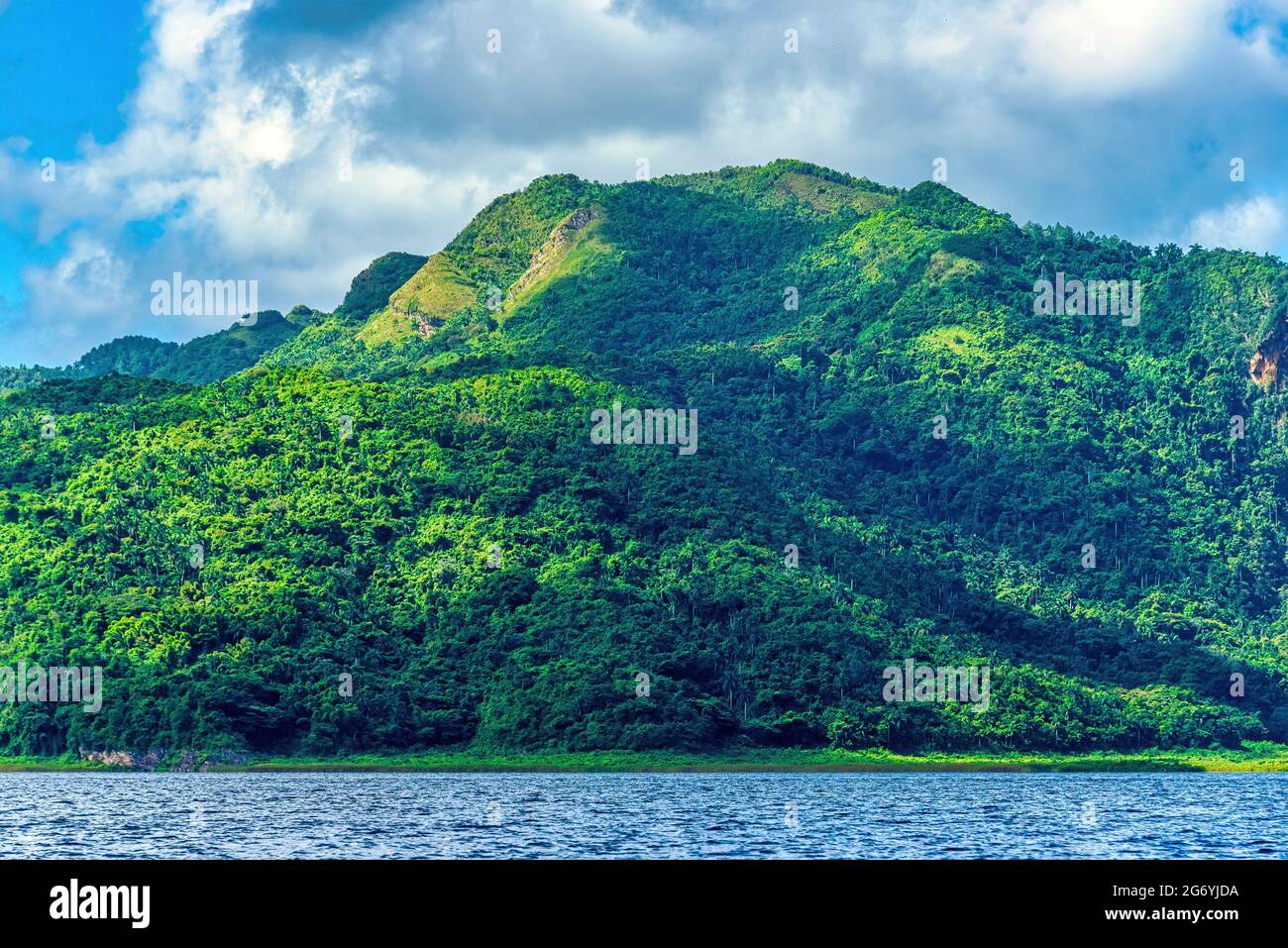Hanabanilla dam hi-res stock photography and images - Alamy