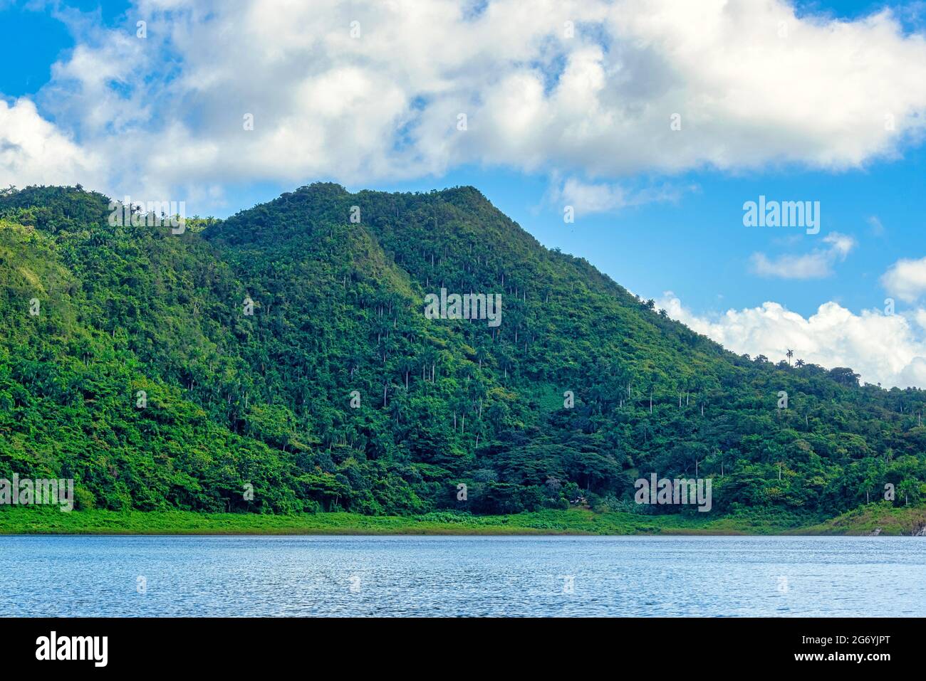 Hanabanilla dam hi-res stock photography and images - Alamy
