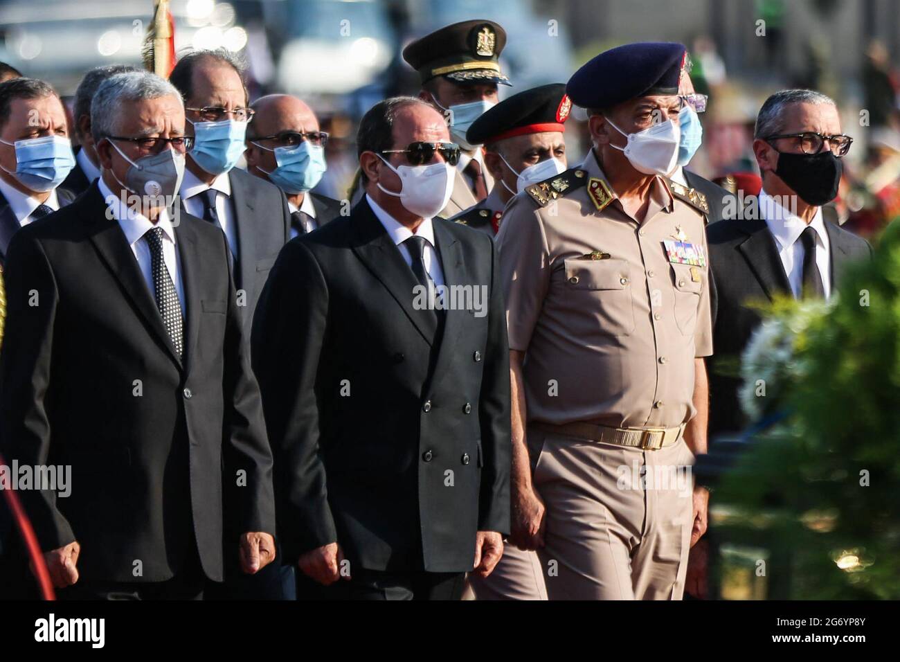 Late president of egypt anwar sadat hi-res stock photography and images ...